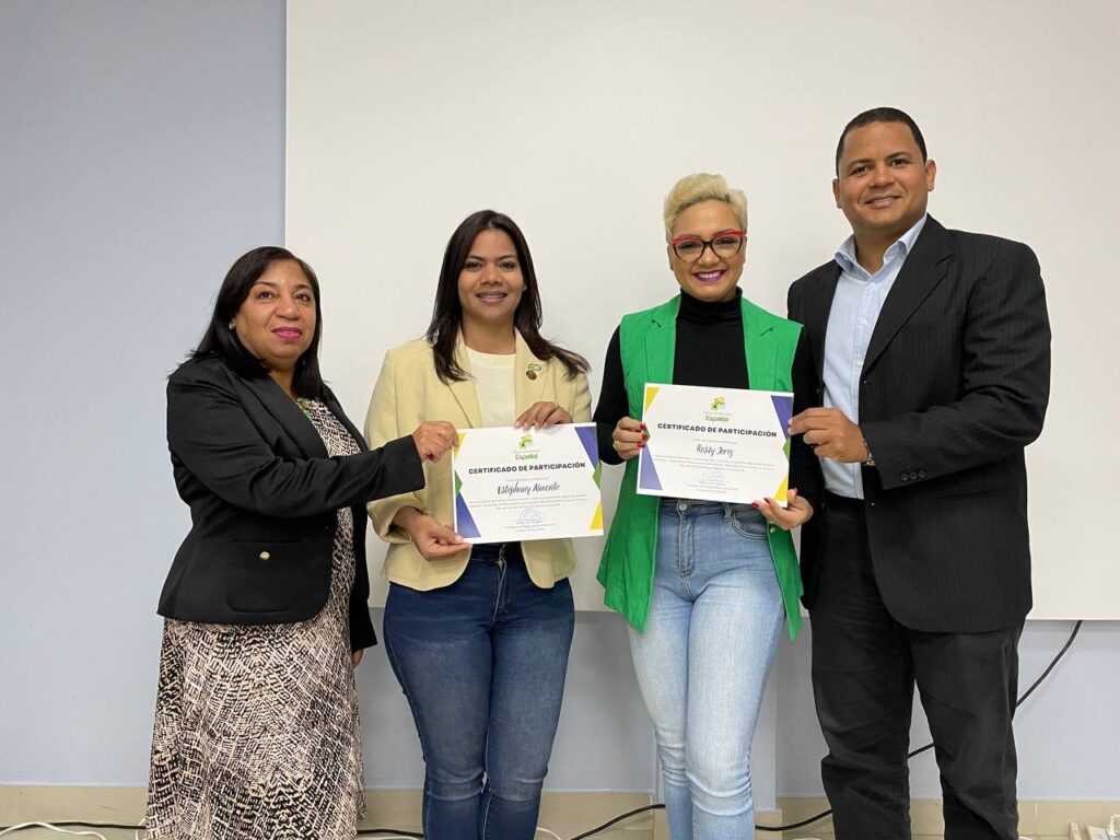 Clúster Ecoturístico de la provincia Espaillat realiza taller formativo