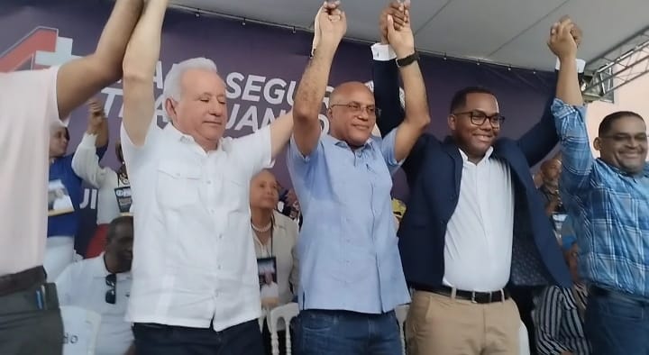 Fidel de Los Santos lanza reelección en Alcaldía de Pantoja
