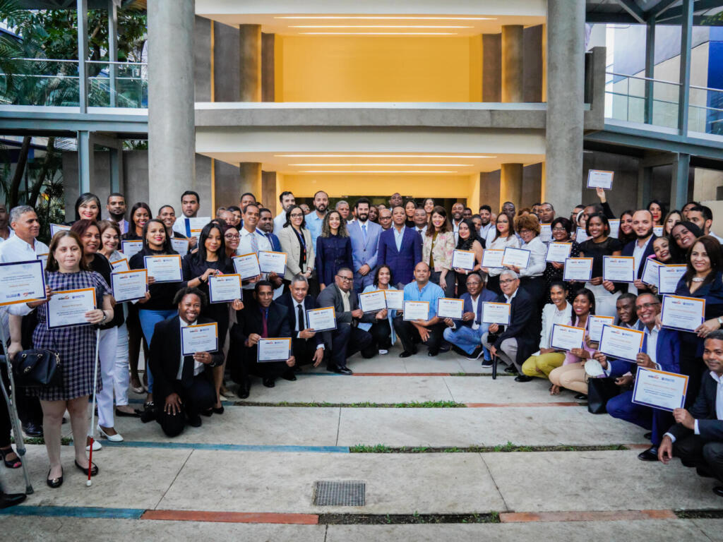 Edesur y Unapec inician diplomado sobre sector eléctrico Edesur y Unapec inician diplomado sobre sector eléctrico