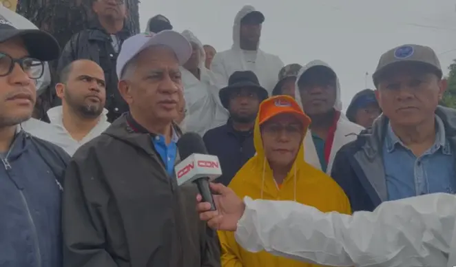 Autoridades llevan ayudas a zonas damnificadas por lluvias