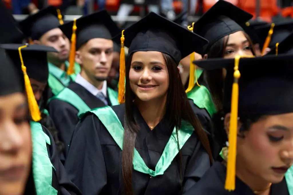 UTESA gradúa a 727 nuevos profesionales