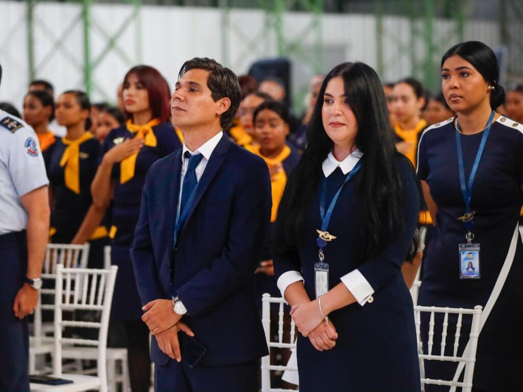 Centro Aeronáutico Tripulantes VIP celebra investidura