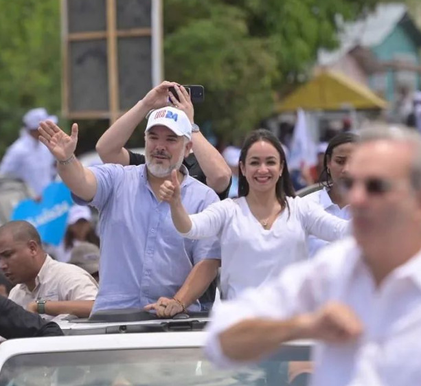 Presidente Abinader recorre distintas partes del país