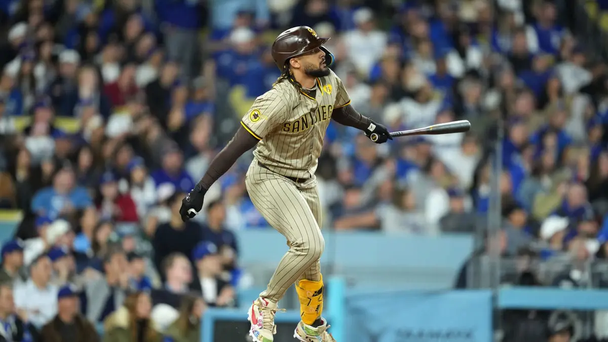 Tatis Jr. rinde honor a su padre con zapatos y cuadrangular