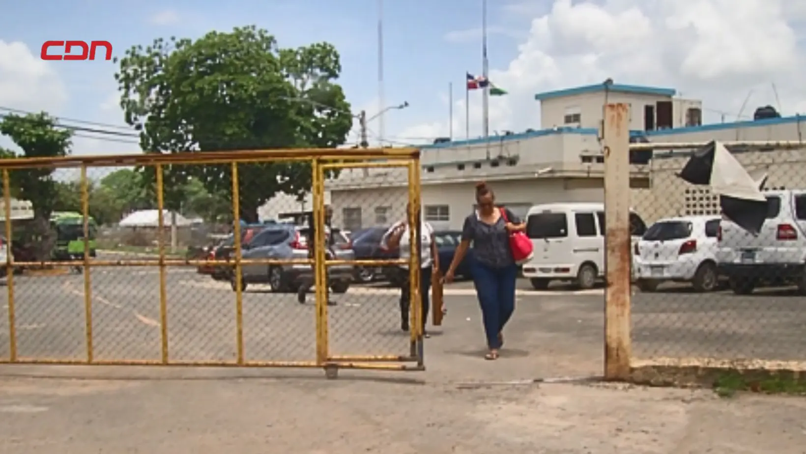 Parientes de reos de La Victoria dicen todo funciona normal