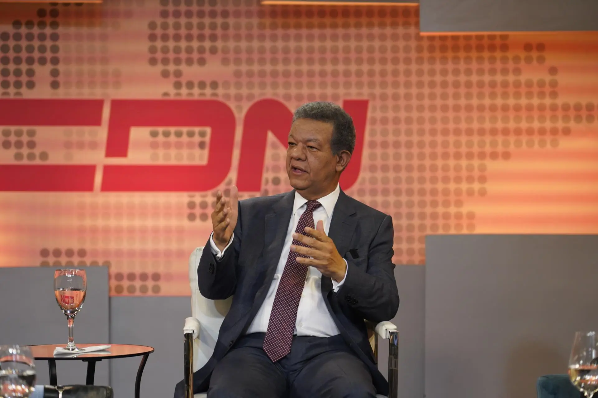 Leonel Fernández indica la gente ha sacrificado la libertad