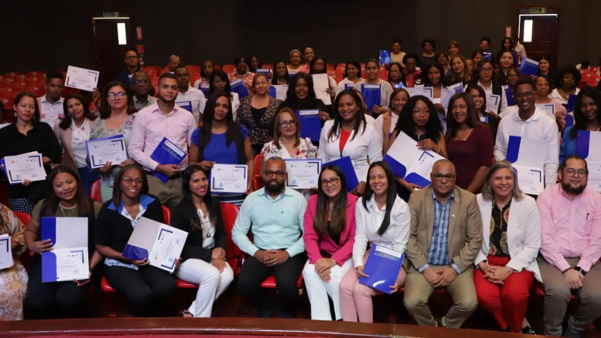 Inafocam impacta 61,930 maestros con programas educativos