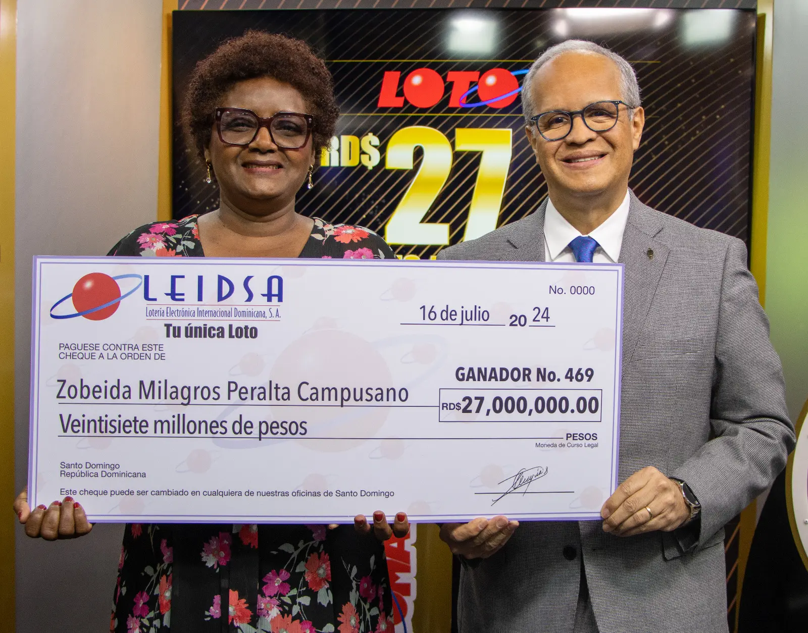 LEIDSA entrega 27 millones de pesos a ginecóloga obstetra