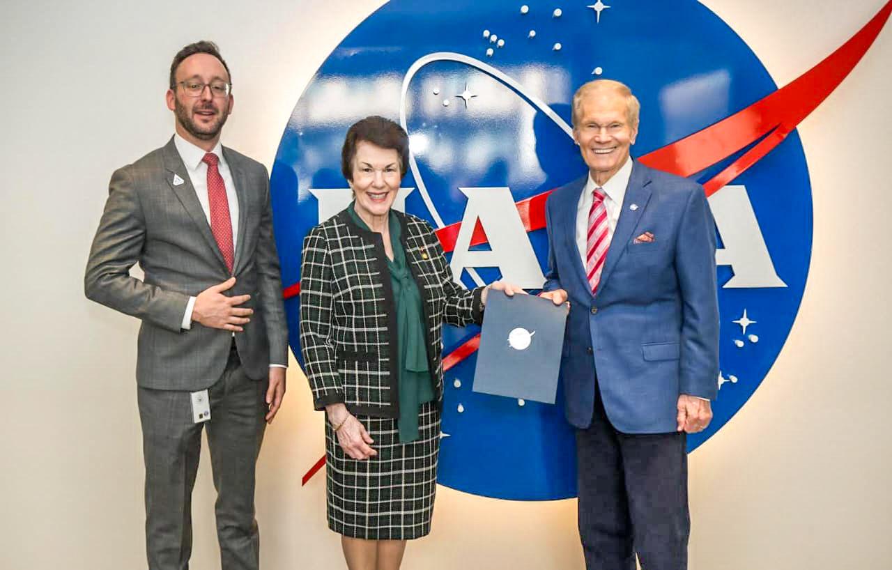 Exploración espacial: RD firma alianza estratégica con la NASA