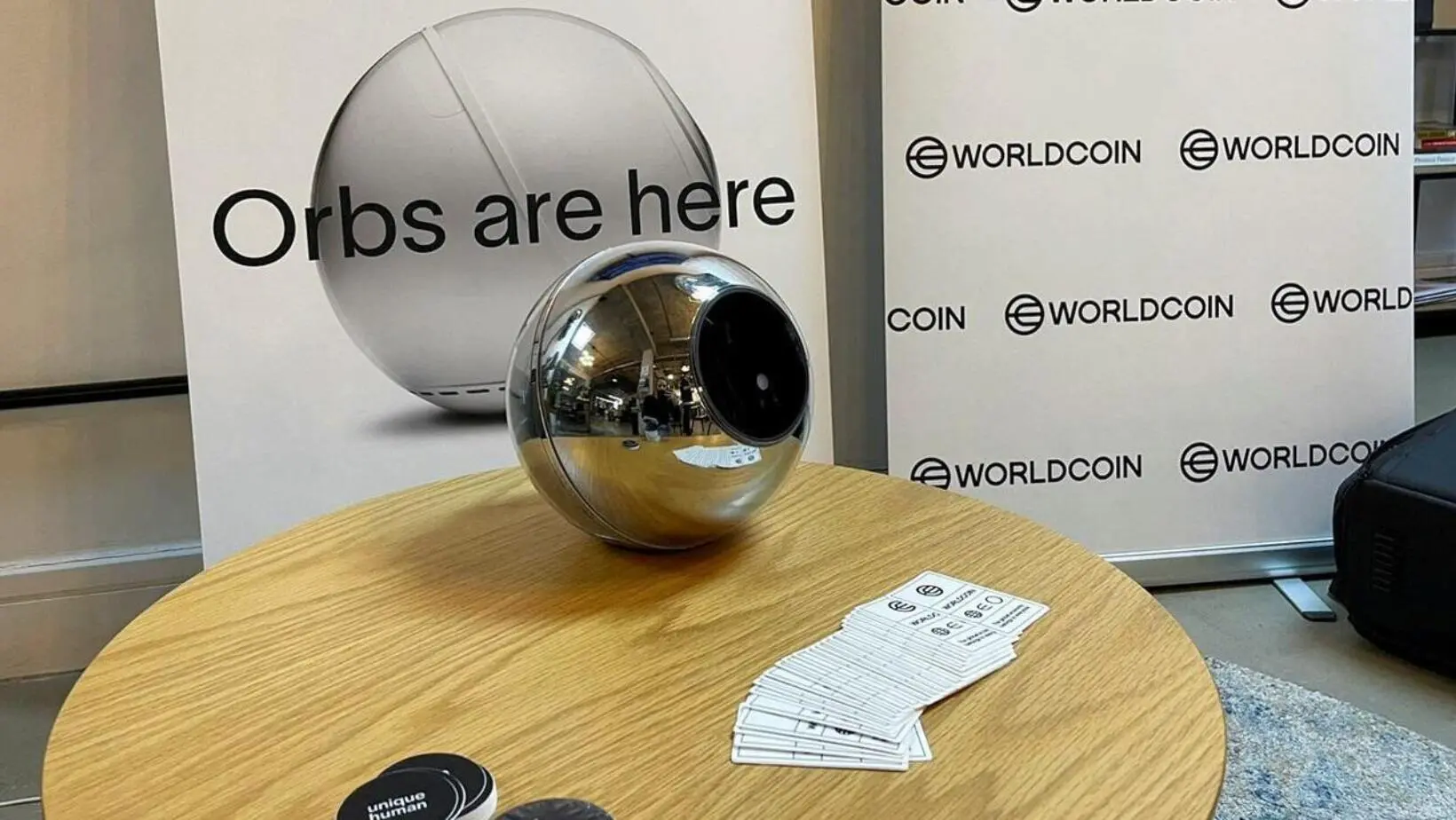 WorldCoin, la empresa que te paga por tu iris