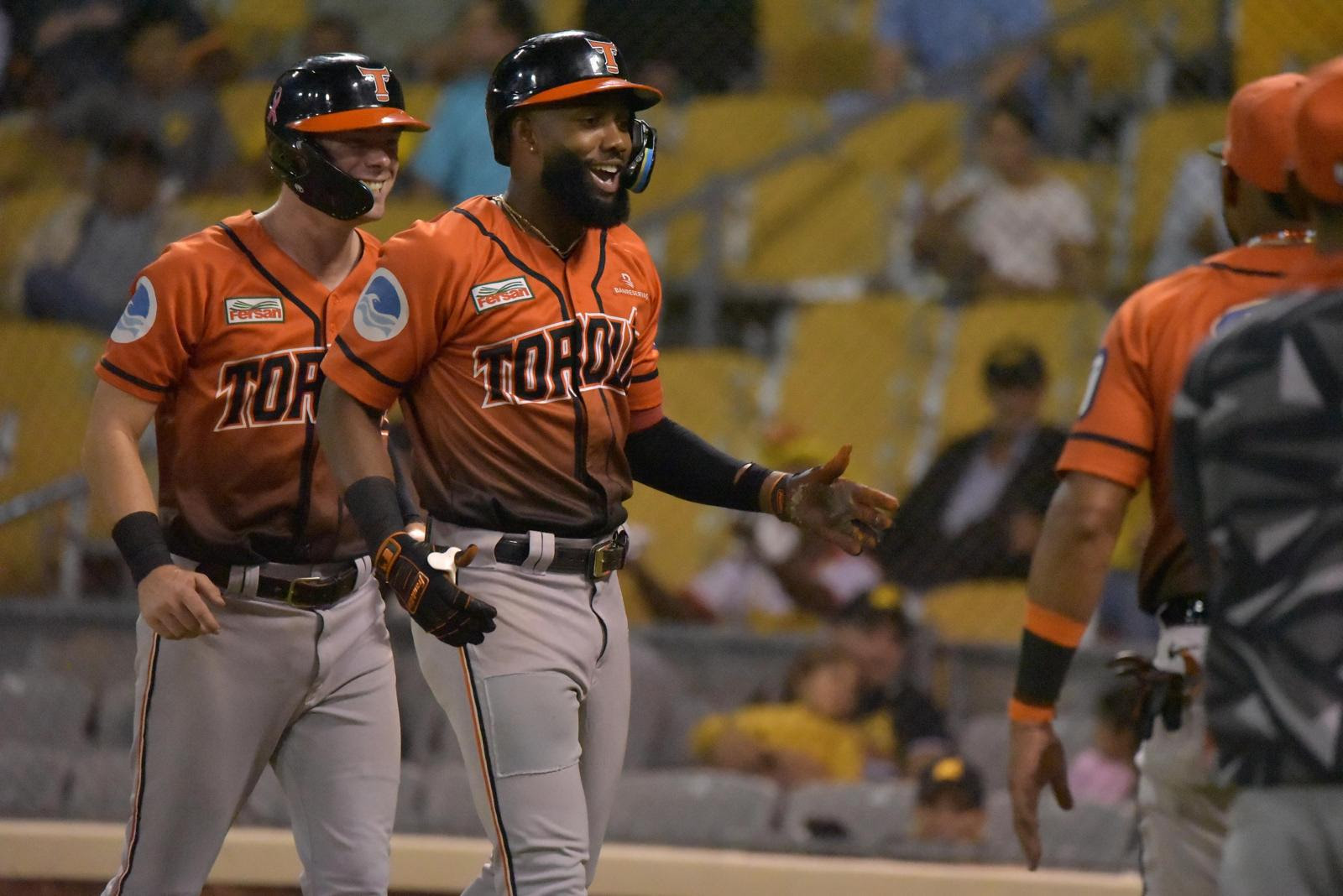 Sandro Fabian Lidera Victoria Toros Frente águilas Pelota Invernal