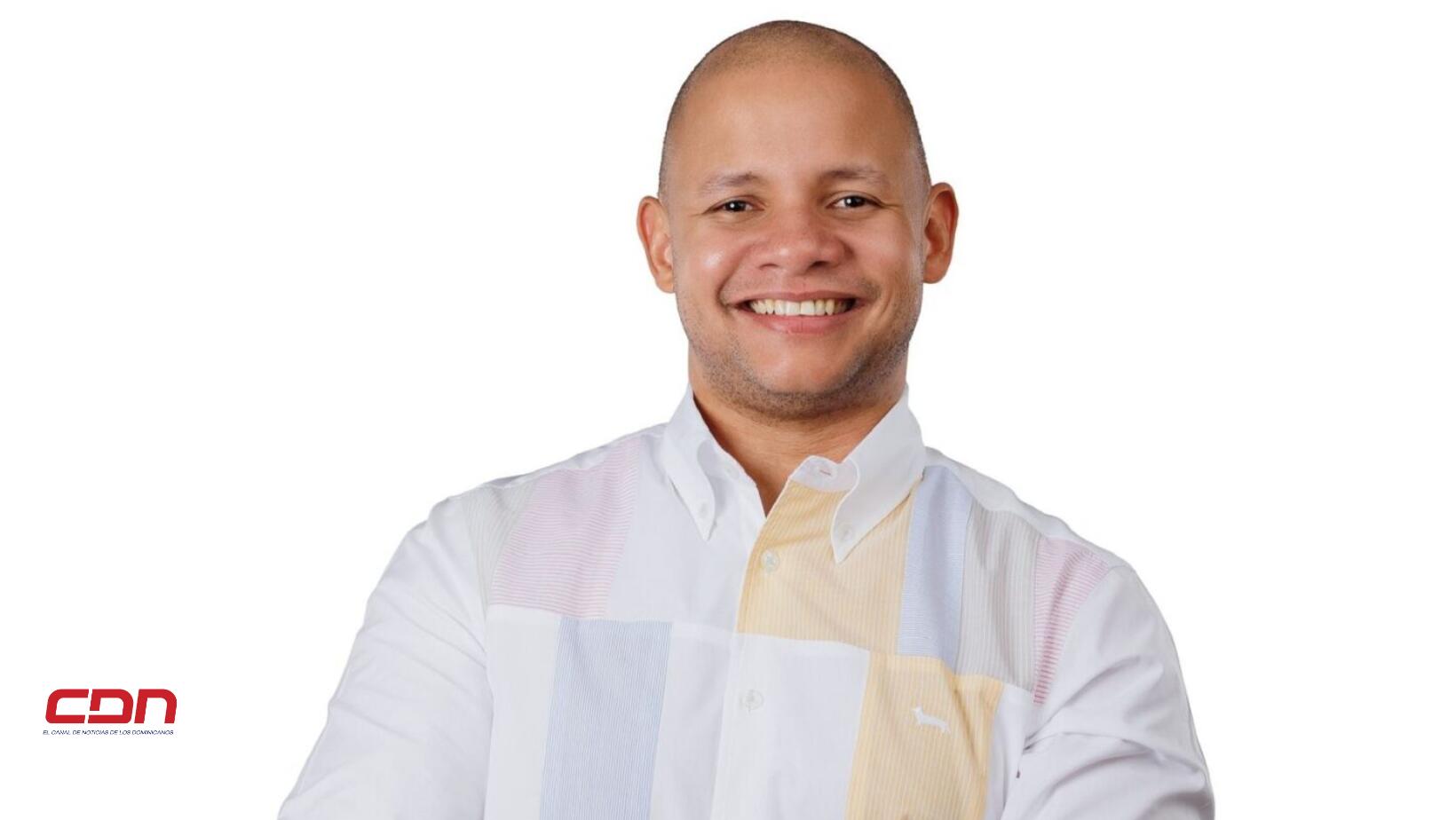 Raymond Núñez, reafirma la renuncia de Amparo Custodio