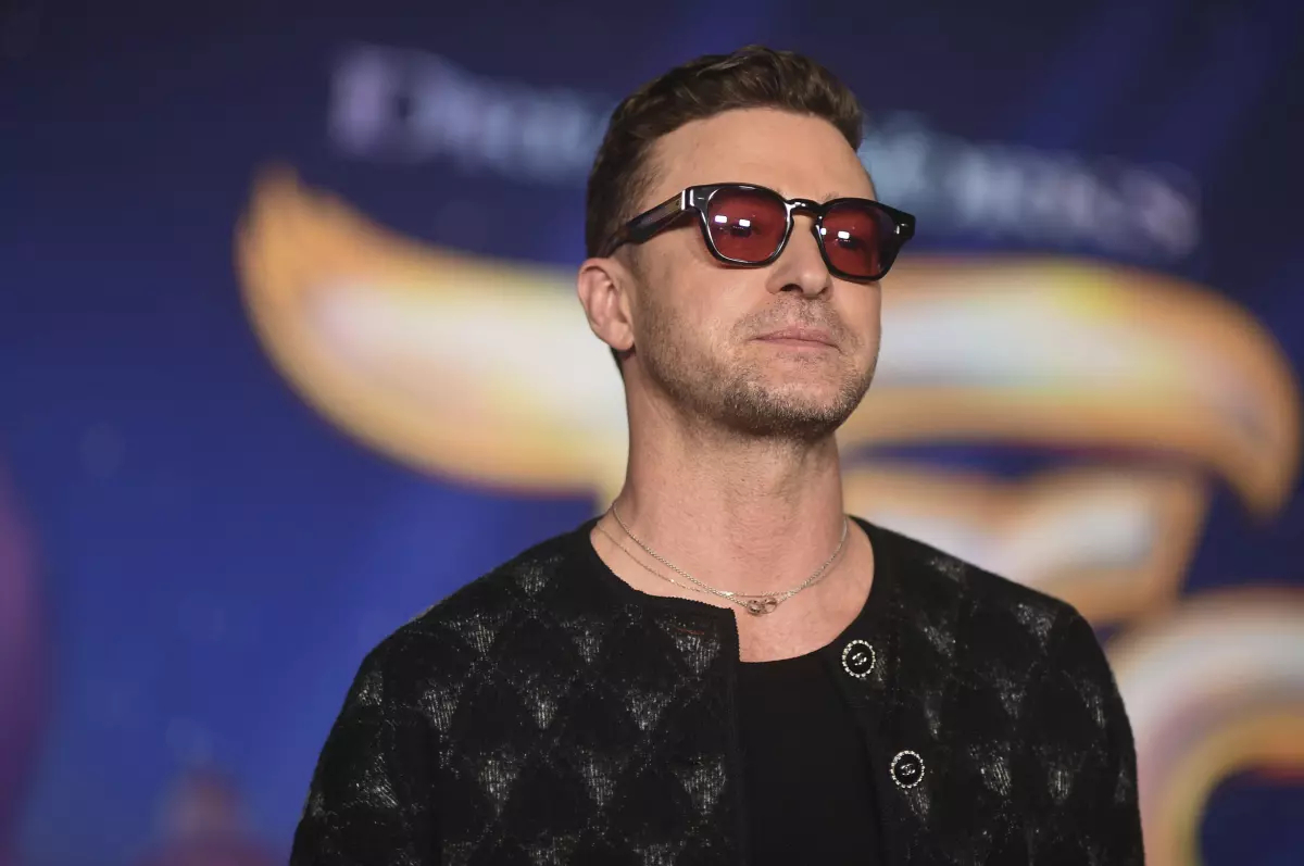 VIDEO: Justin Timberlake se hace viral por su "paquete"