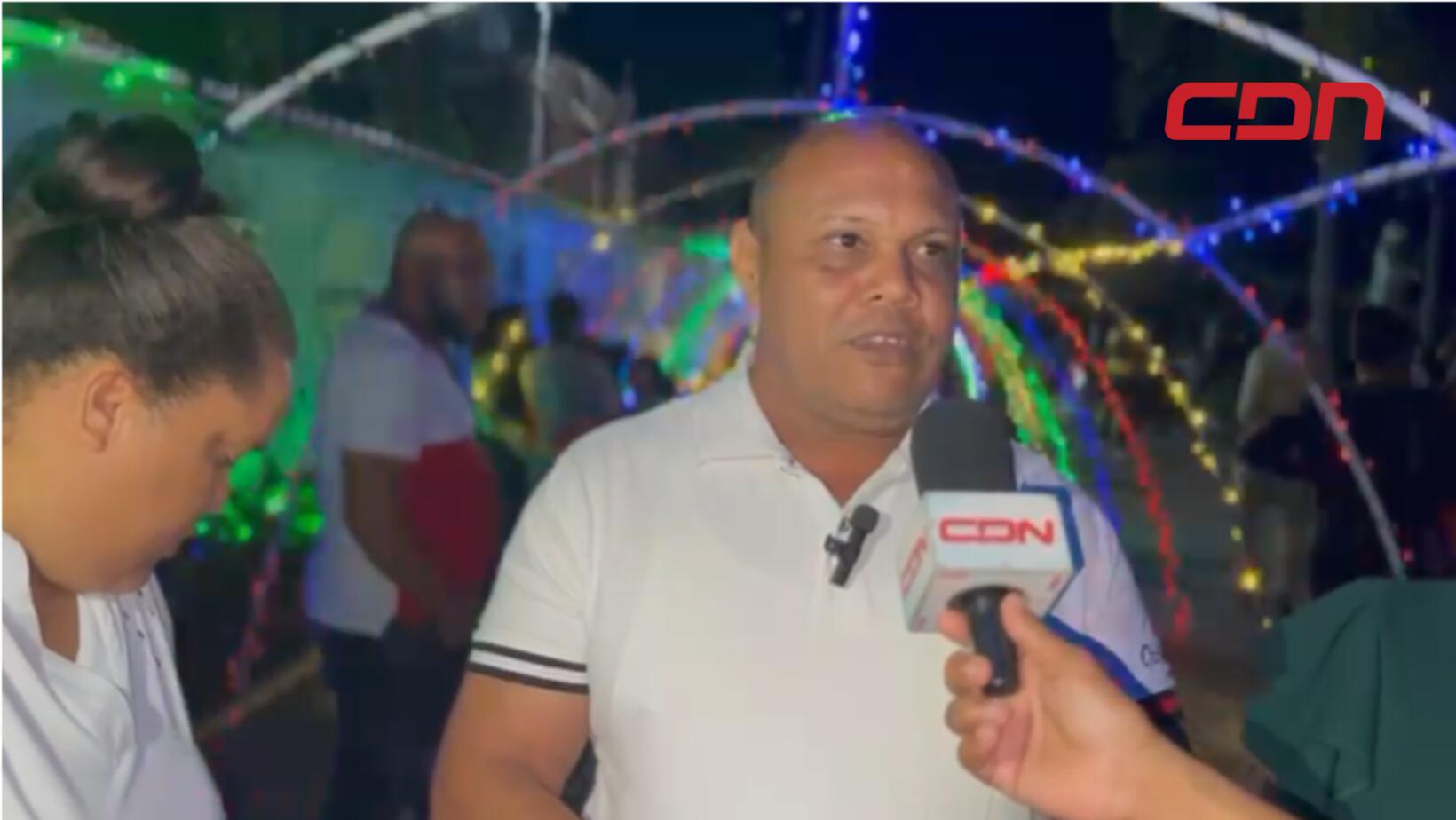 Propeep y Ayuntamiento de Cotuí encienden luces de Navidad en parque Duarte