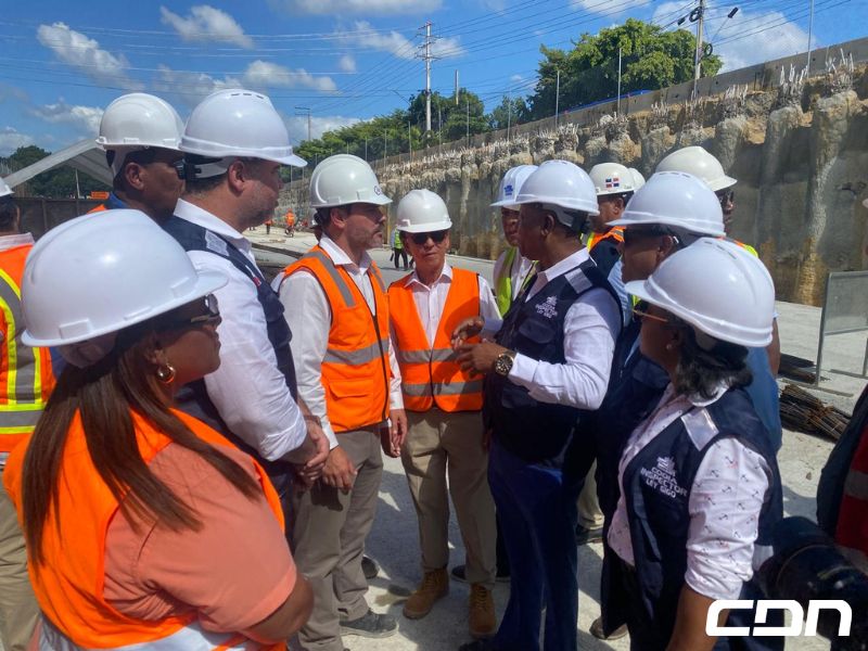 Codia supervisa trabajos avenida 27 de Febrero con Isabel Aguiar
