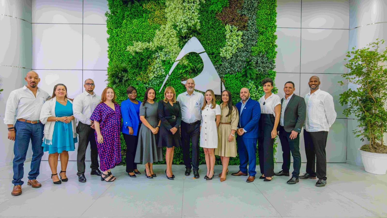 Advensus inaugura sucursal en Sambil y promete 560 empleos