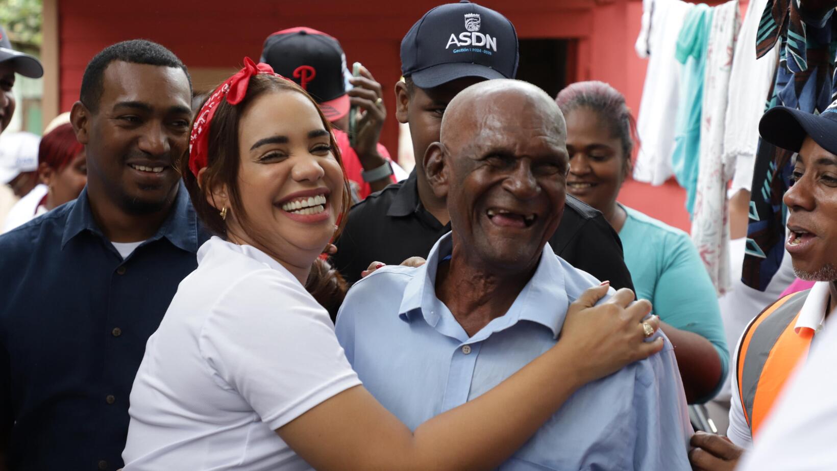 Betty Gerónimo lleva "La Alcaldía en el Barrio" al Higüero