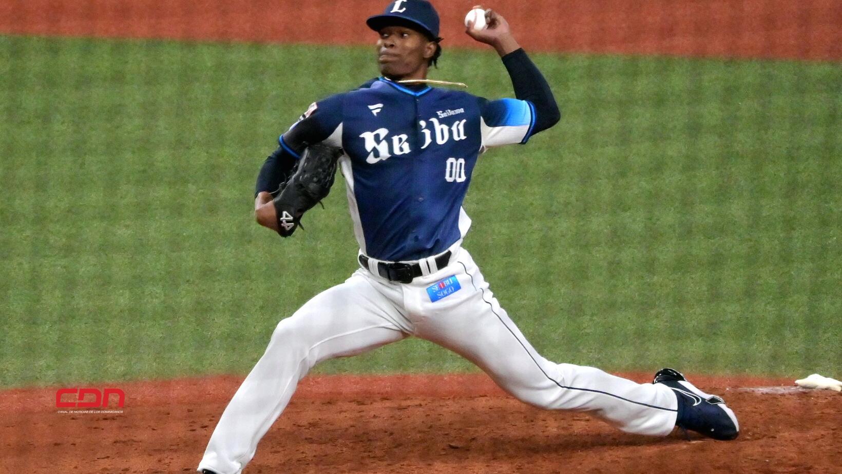 Jefry Yan y su particular perreo en el campo de juego