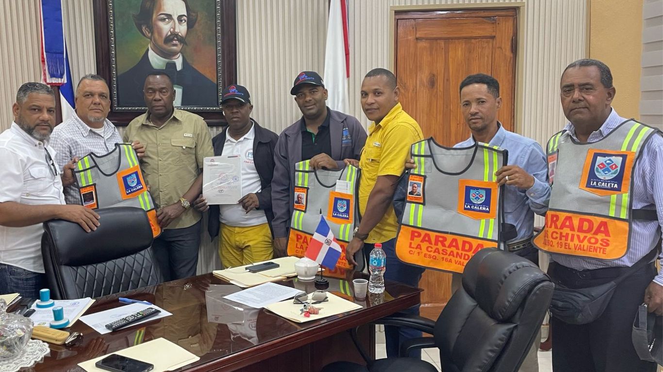 Coordinamoto entrega reglamento para Ayuntamiento de La Caleta