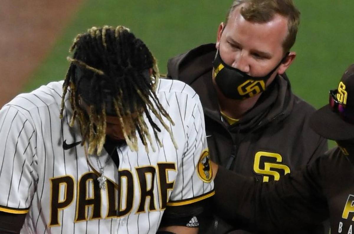 ¿Cómo quedó Tatis Jr. tras recibir pelotazo en la cabeza de 95mph?