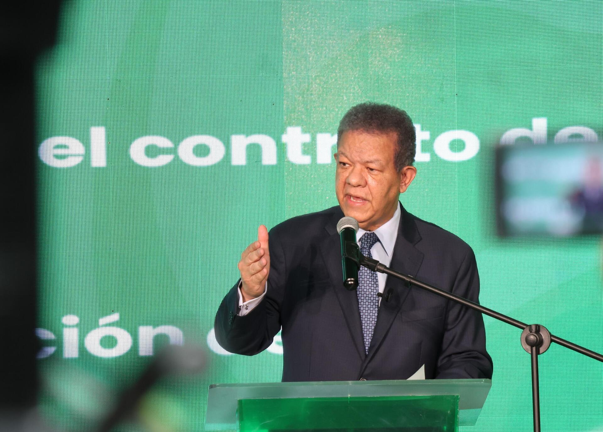 Leonel Fernández acusa al PRM de incumplir promesas