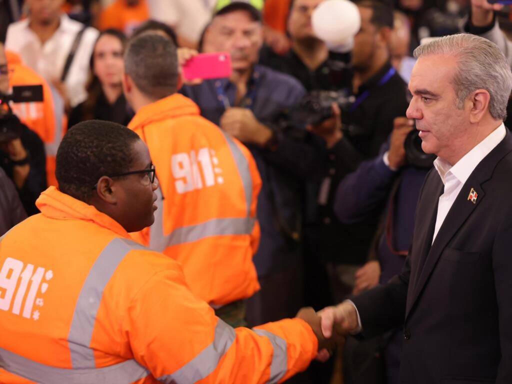 Abinader reconoce 565 rescatistas que trabajaron tragedia Jet Set