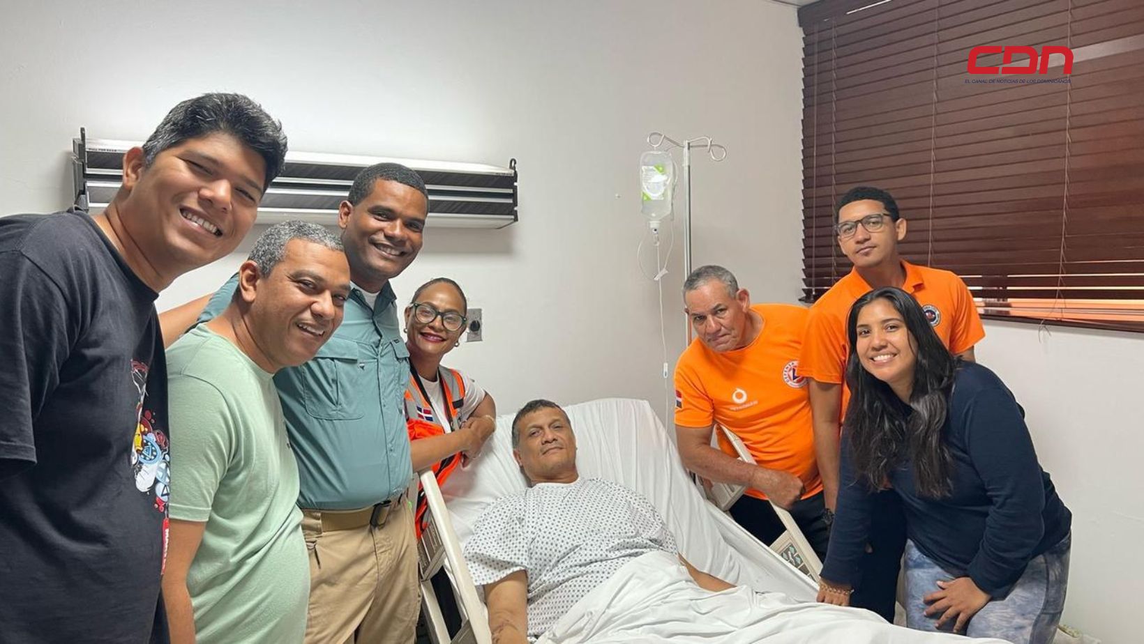 Sobreviviente del Jet Set se reencuentra con sus rescatistas