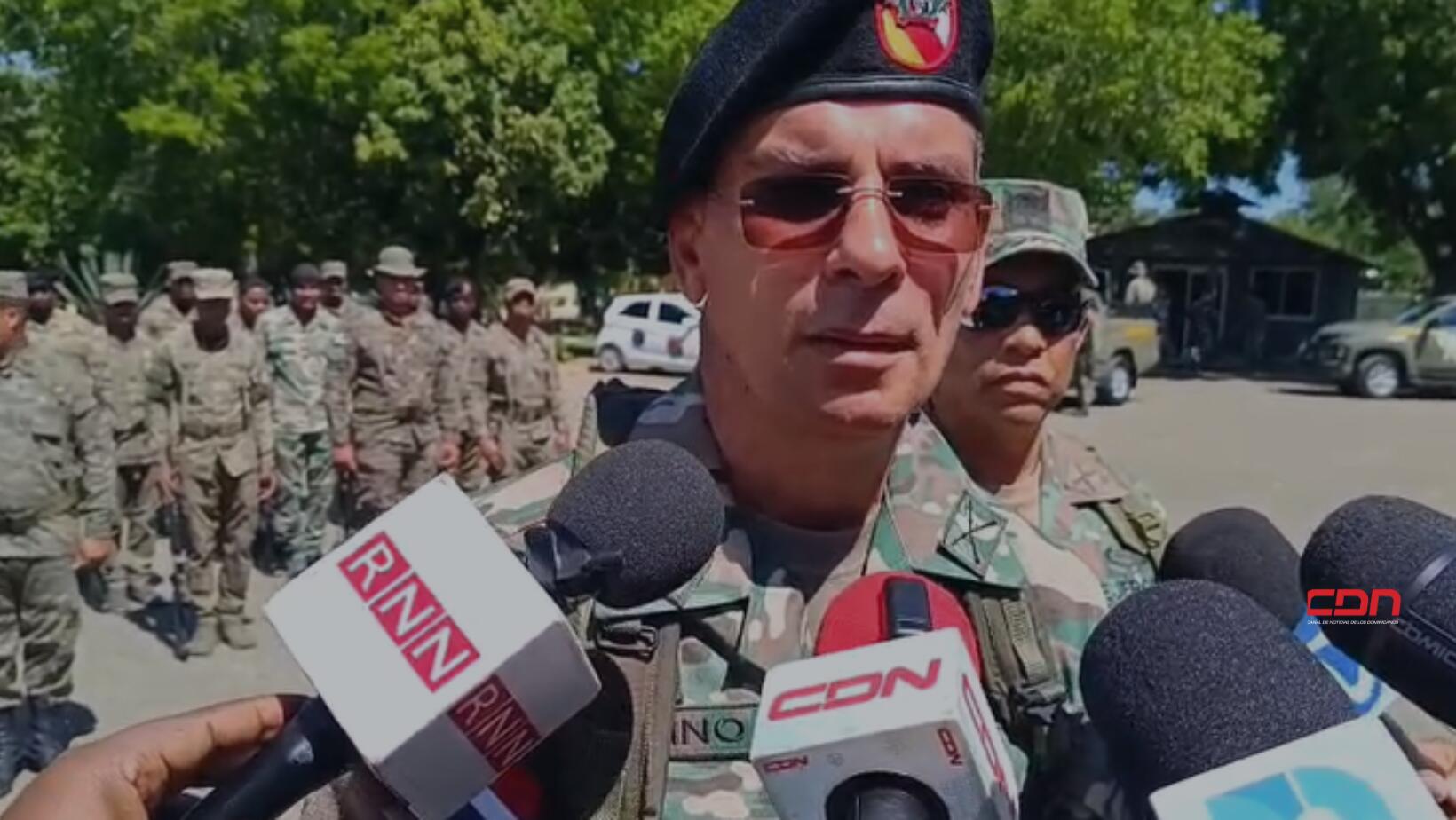 El comandante Jorge Iván Camino recorre la frontera de Dajabón