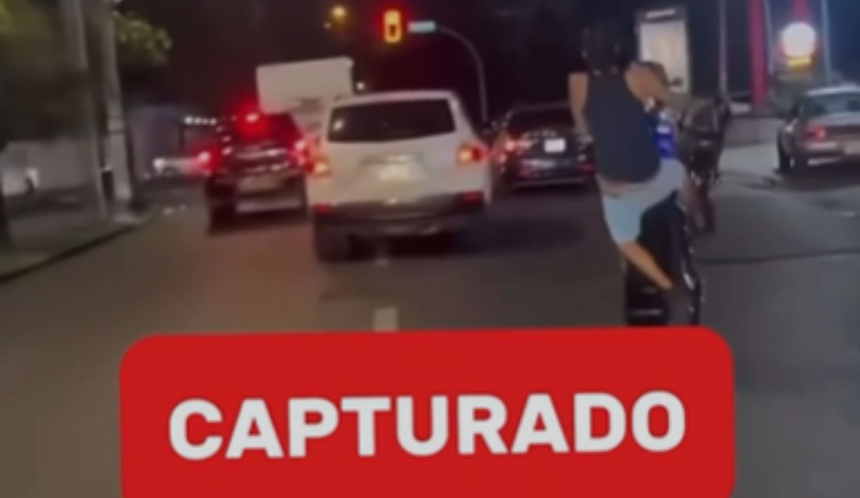 Autoridades capturan a menor de video viral calibrando motocicleta