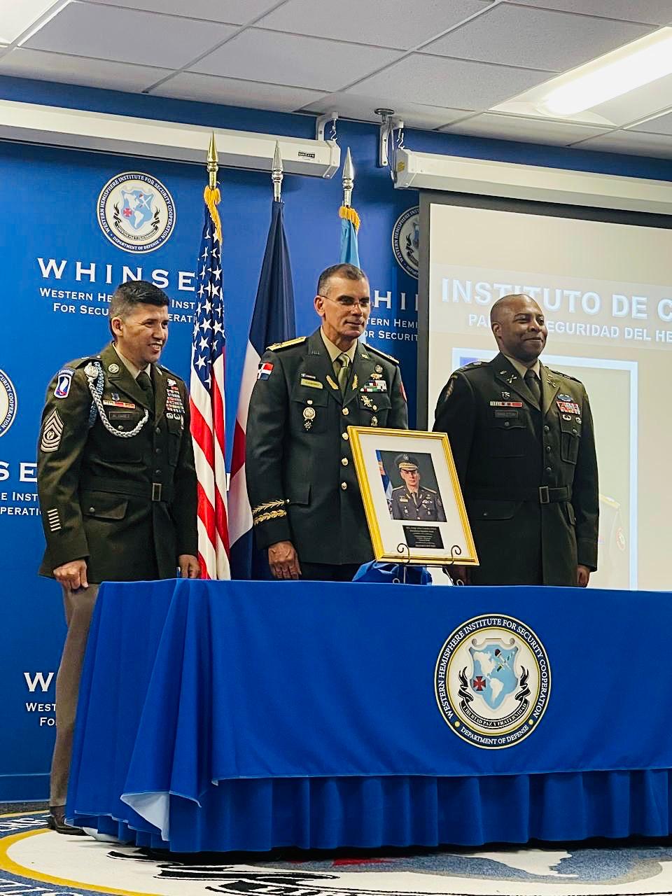 Comandante del Ejército de RD destaca cooperación en WHINSEC