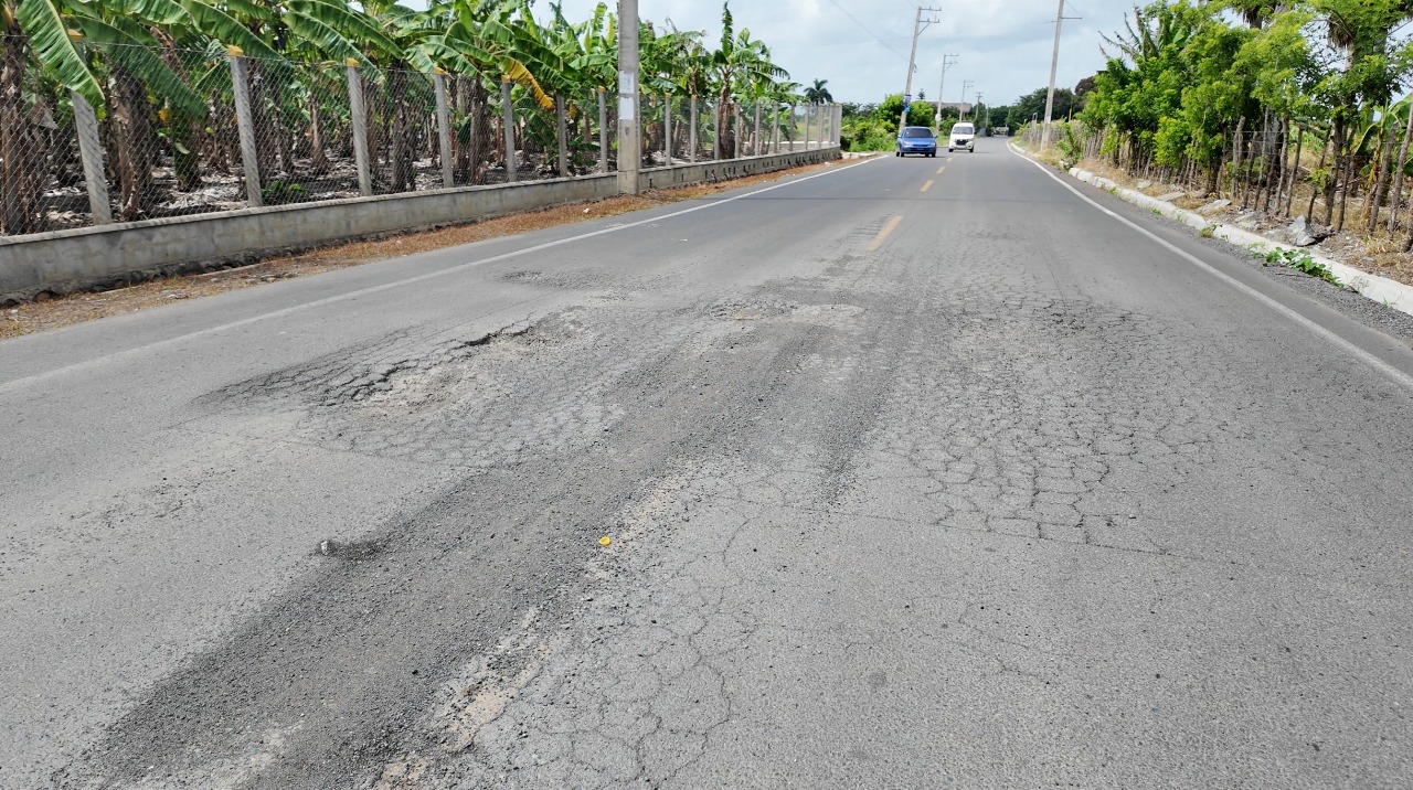 Indignación en Moca por deterioro de carretera recién inaugurada
