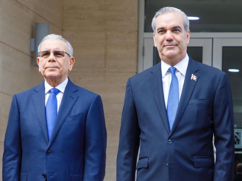 Presidente Abinader visitará al expresidente Danilo Medina