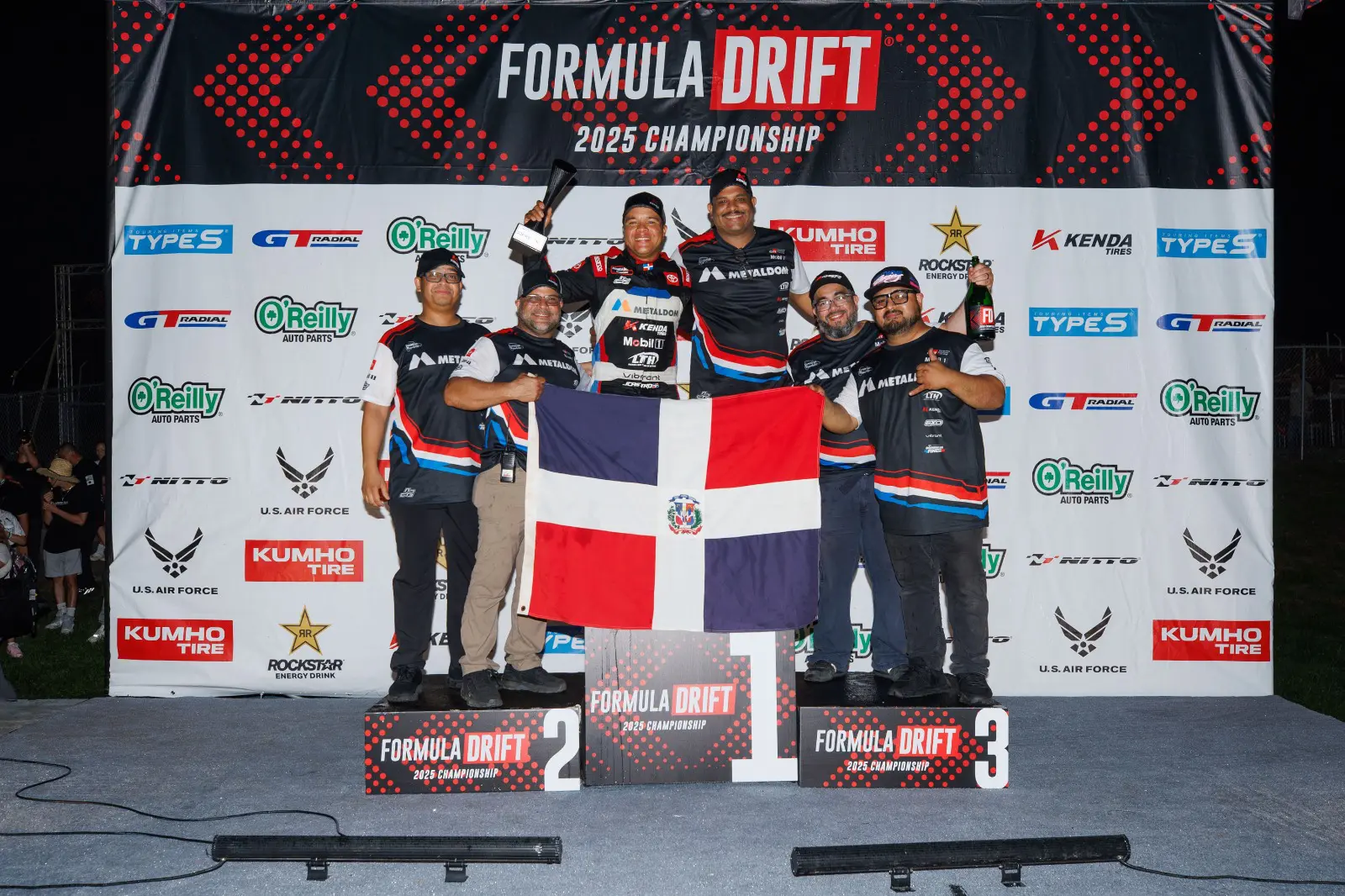 Jhonnattan Castro primer latino en el podium de la Formula Drift