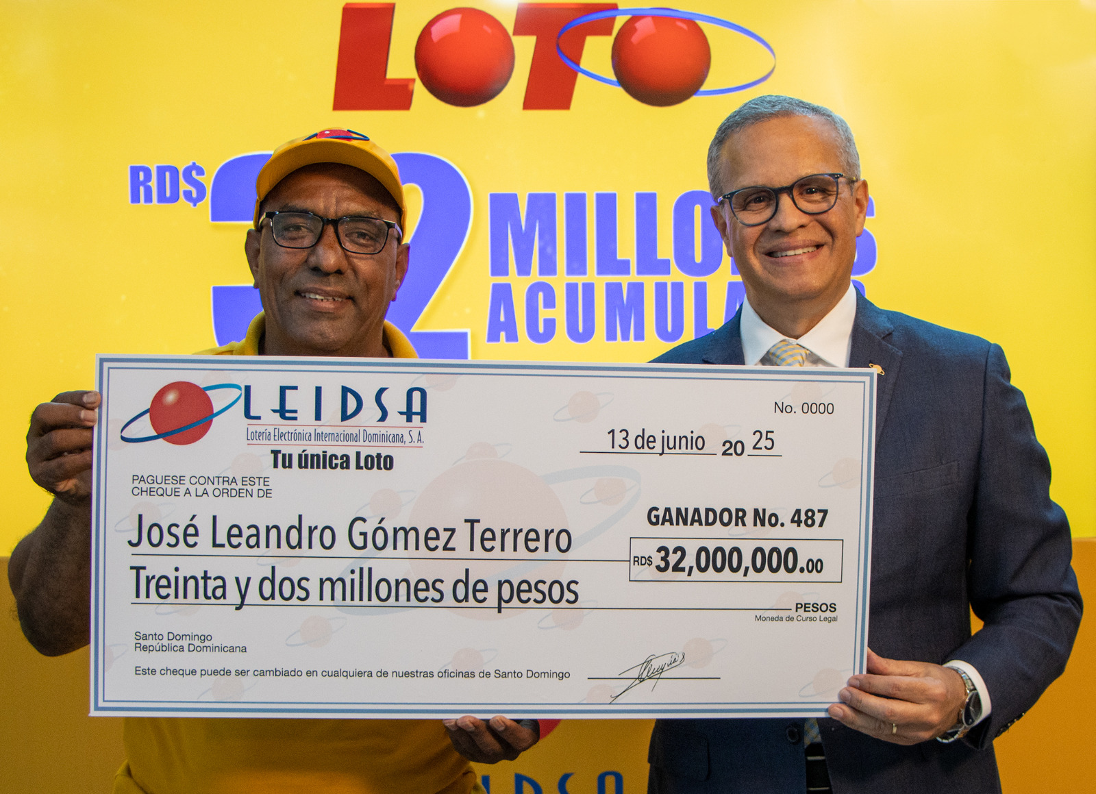 Leidsa entrega 32 millones al millonario 487 del Loto
