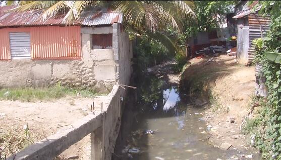 Cañada que mató a Yuleidy sigue siendo un riesgo para otros niños