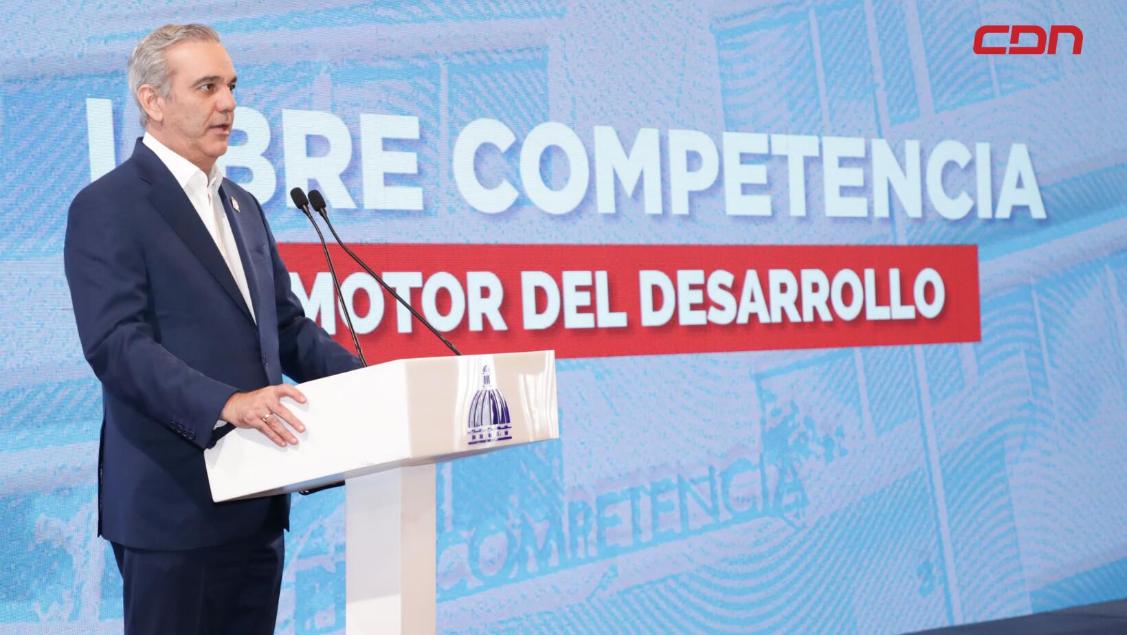 Presidente Luis Abinader destaca papel de ProCompetencia