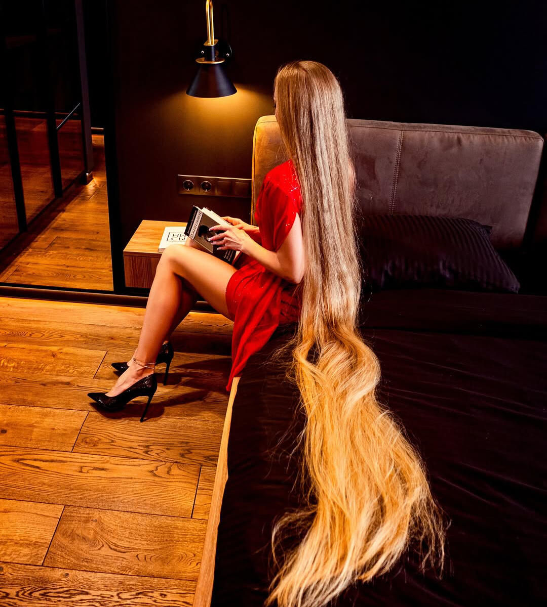 La mujer que hace 34 años no se corta el cabello