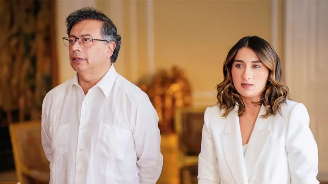 Canciller de Colombia renuncia por "diferencias" con Petro