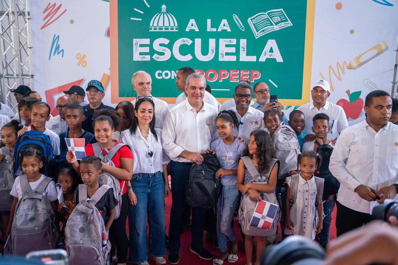 Abinader inaugurará cinco centros educativos y un Caipi en SPM