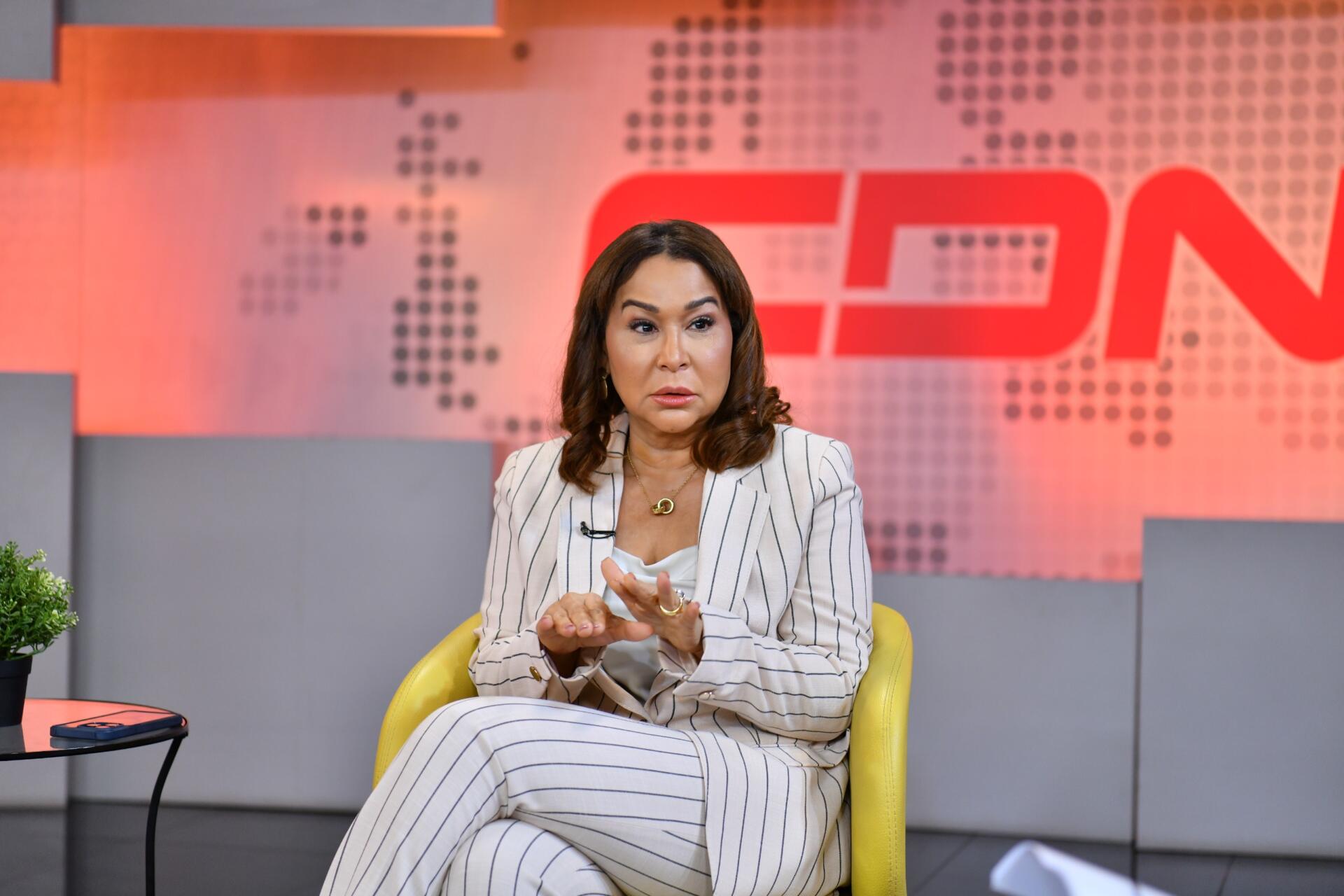 Ministra de la Mujer califica como exitosa reducción de desigualdad