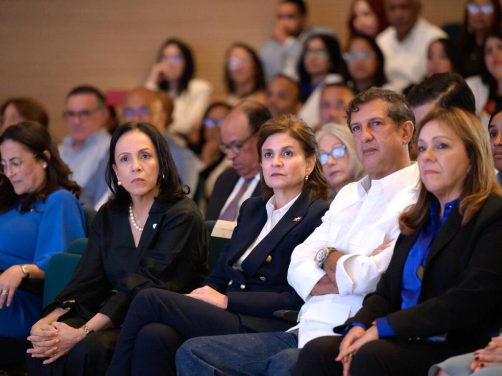 HOMS inaugura mural histórico