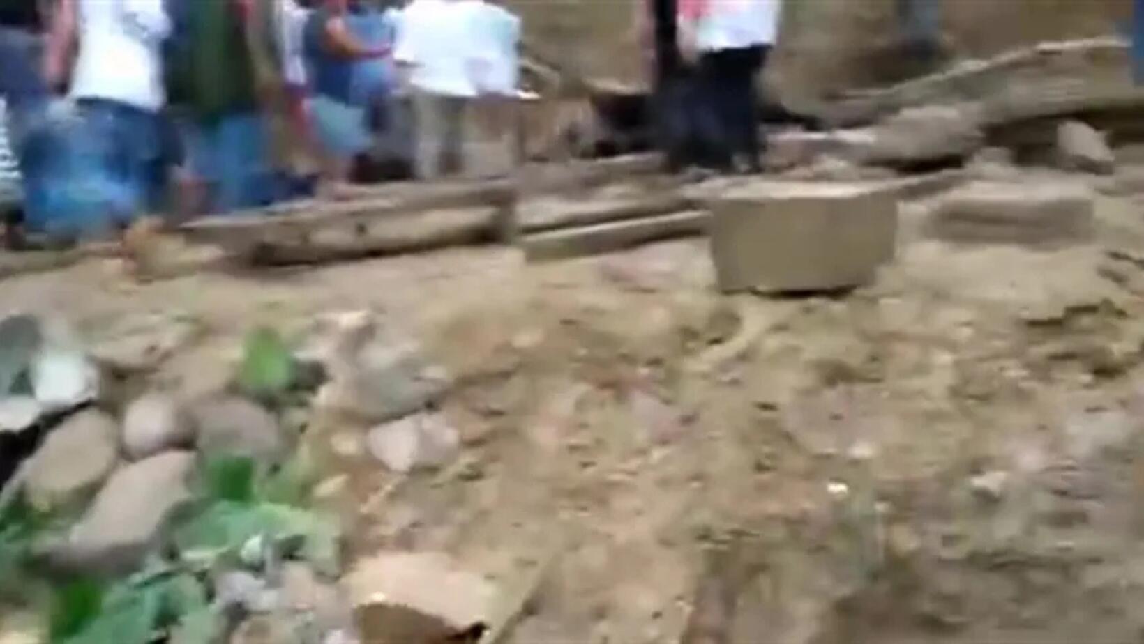 Un centenar de cadáveres tras alud que arrasó aldea en Sudán