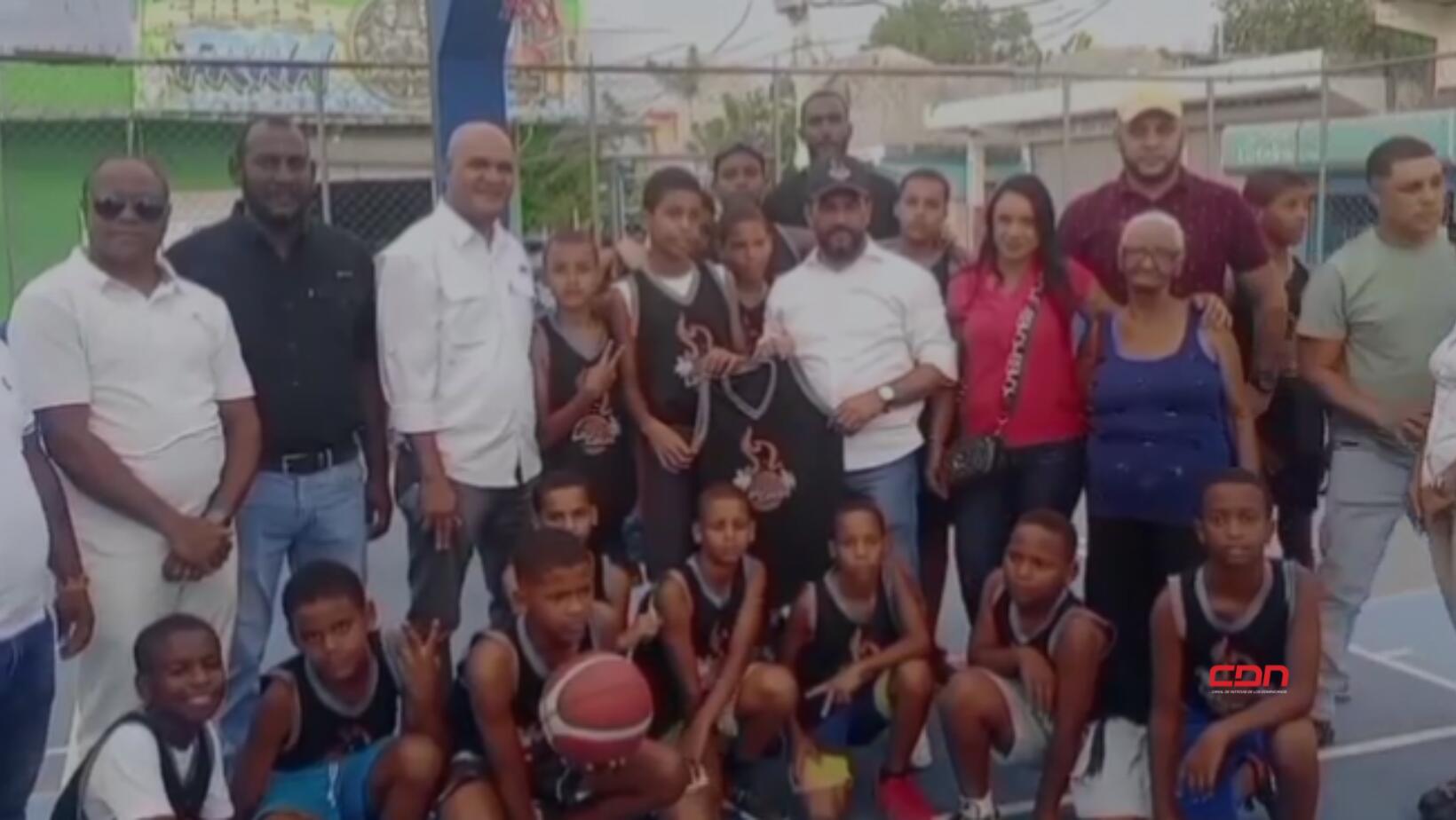 Entregan obras sociales en Palmarejo Villa Linda