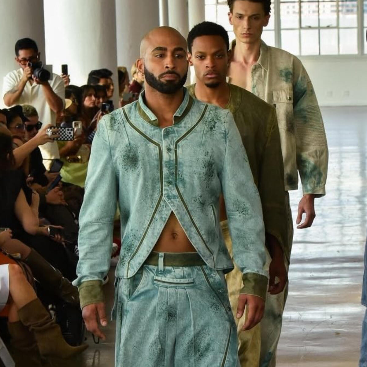 Carlos Cruz "Caramelo" brilla en New York Fashion Week