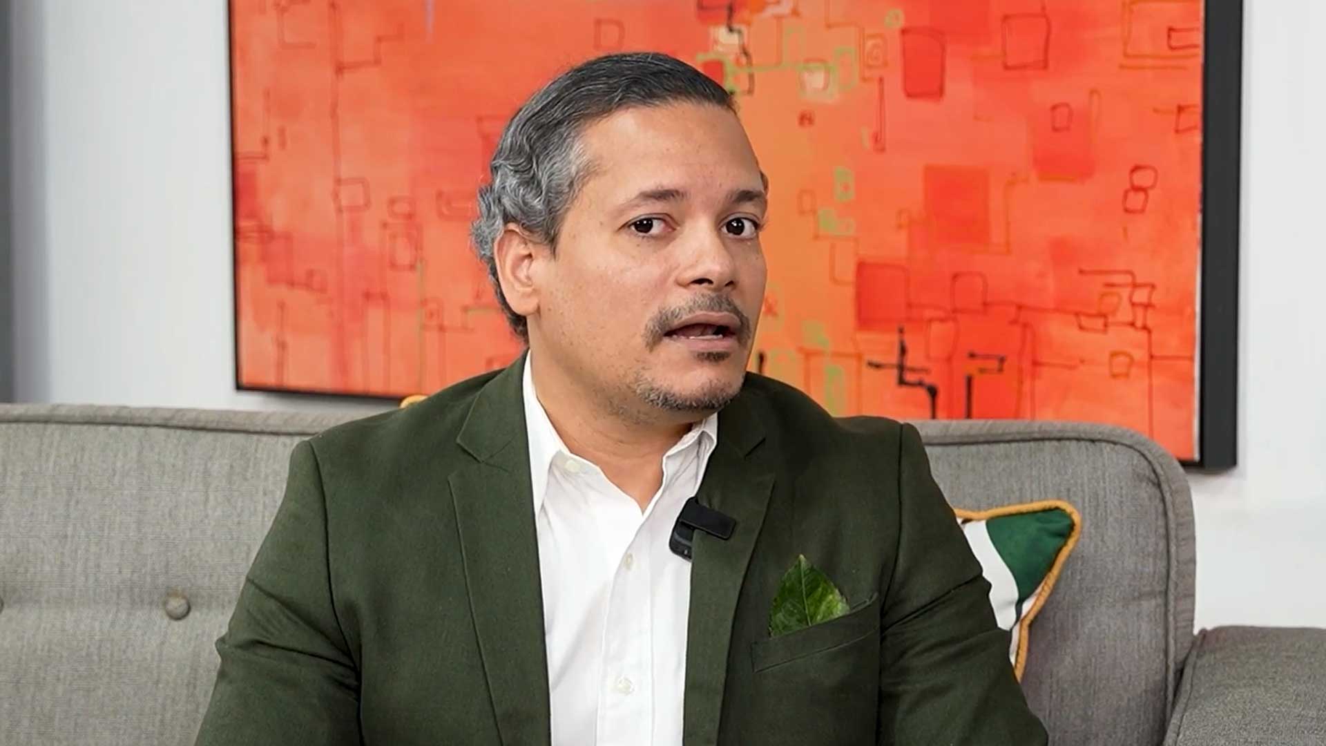 Edison Santos impulsa la innovación sostenible en RD