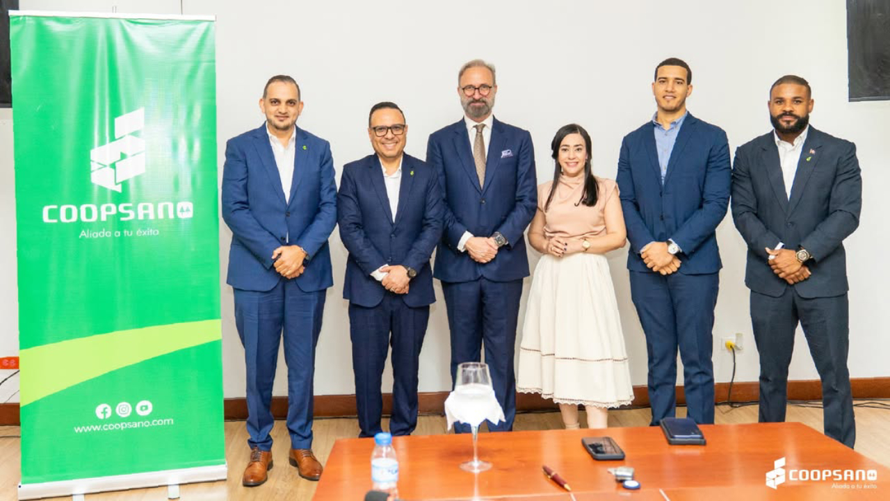COOPSANO impulsa el liderazgo empresarial en Expo Cibao 2025 - CDN - El ...