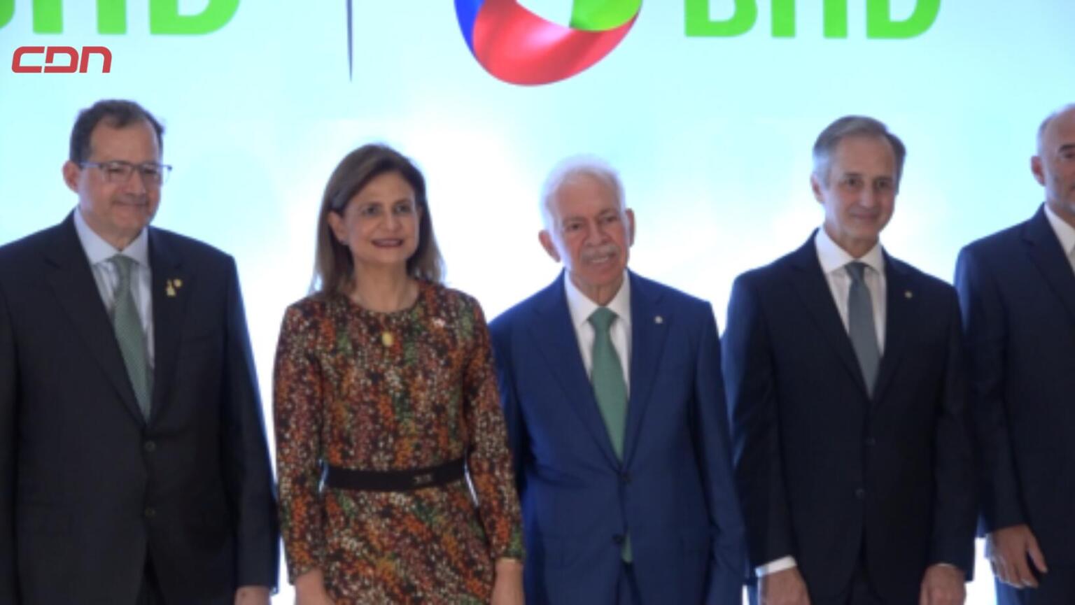 Banco BHD dona RD$100 millones al Ateneo Amantes de la Luz