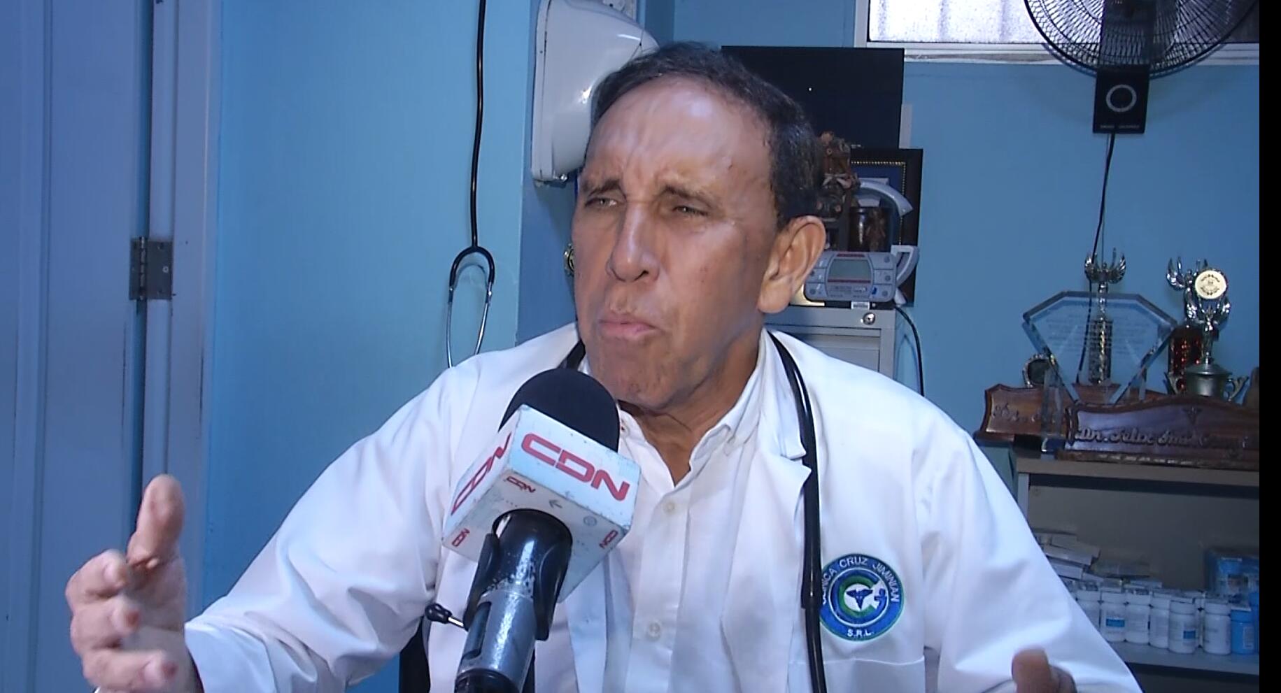 Cruz Jiminián aclara que suspensión de convenio con Senasa