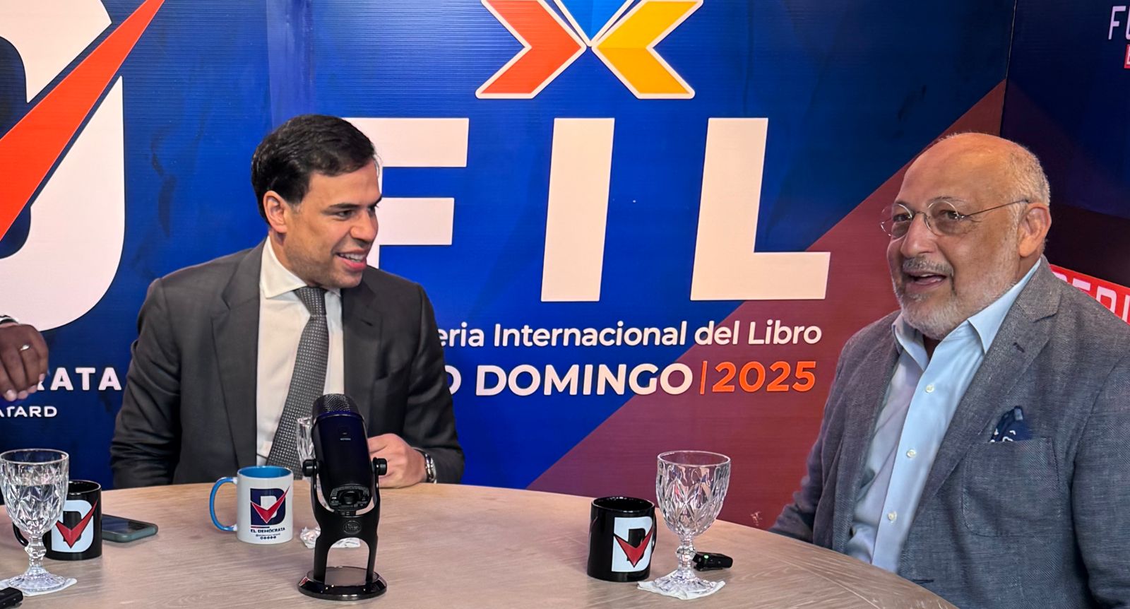 Roberto Ángel Salcedo destaca proyección internacional