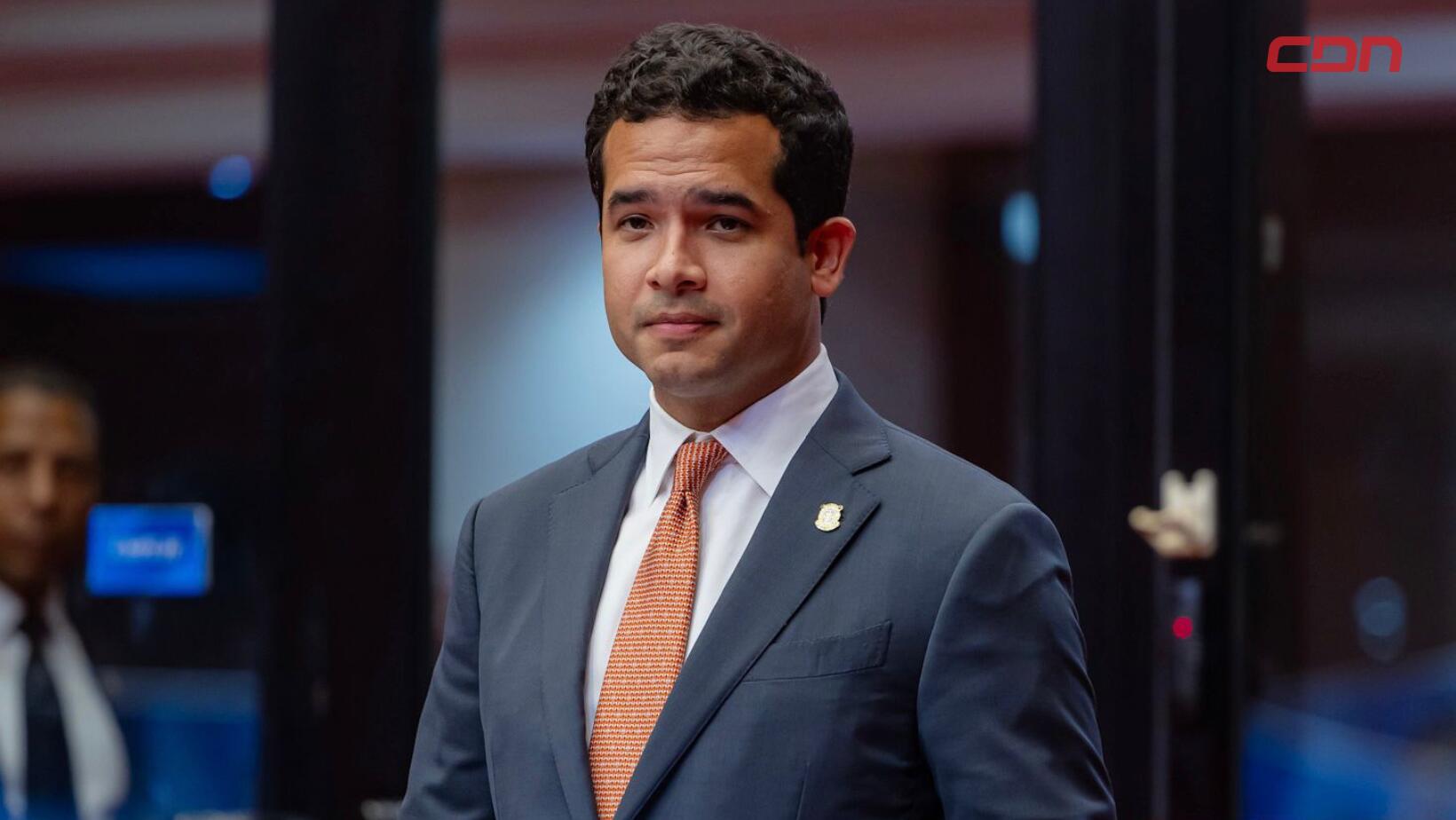 Omar Fernández y el Gobierno chocan por la indexación salarial